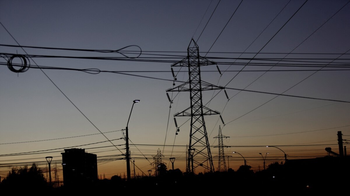 Chile recupera suministro eléctrico tras masivo apagón; mineras de ...