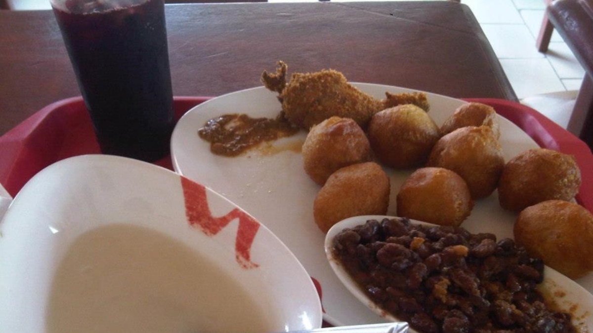 Tchop et Yamo : le specialiste du BHB "Beignets, Haricots, Bouillie" au ...