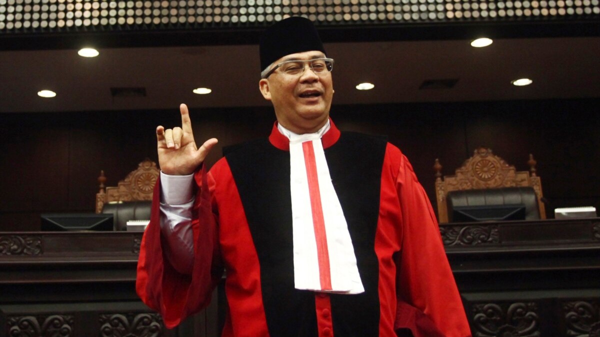 Presiden Berhentikan Akil Mochtar sebagai Ketua MK