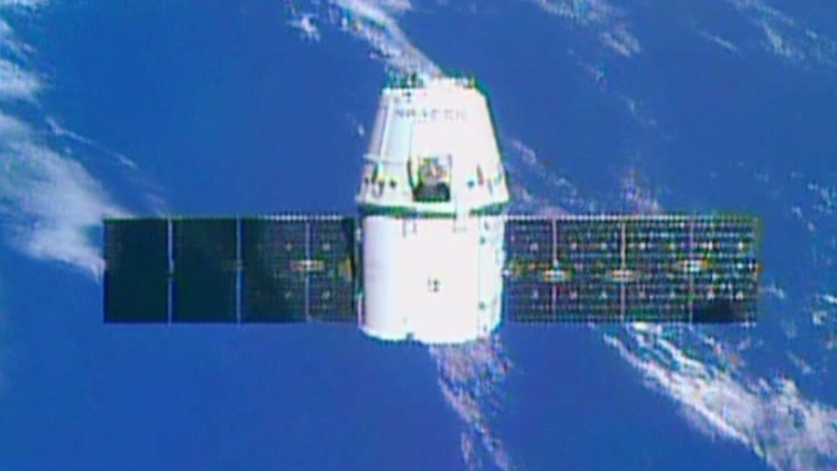 SpaceX Cargo Ship Docks with ISS
