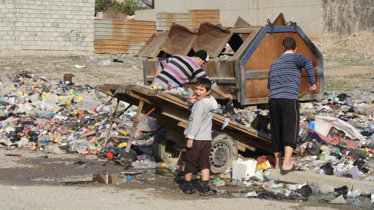 As Iraqi Army Pushes West, Mosul Residents Deal with Stink from Growing ...