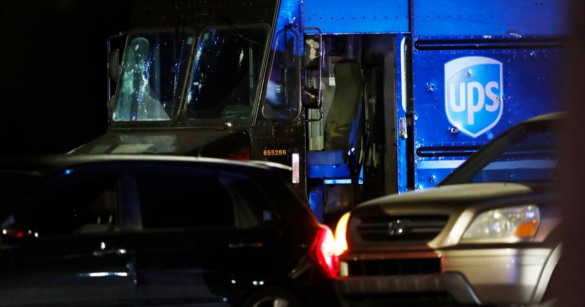 Florida: Cướp xe UPS đi ăn cướp, đấu súng, 4 người chết