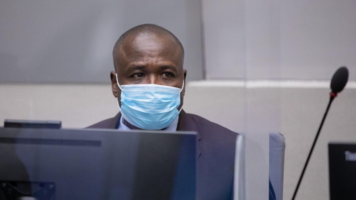 Comandante do Exército de Resistência do Senhor do Uganda condenador ...