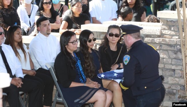 ប៉ូលិស ខ្មែរ-អាមេរិកាំង ពលី ក្នុង បេសកកម្ម ត្រូវ គេ ចងចាំ ជា វីរបុរស ...