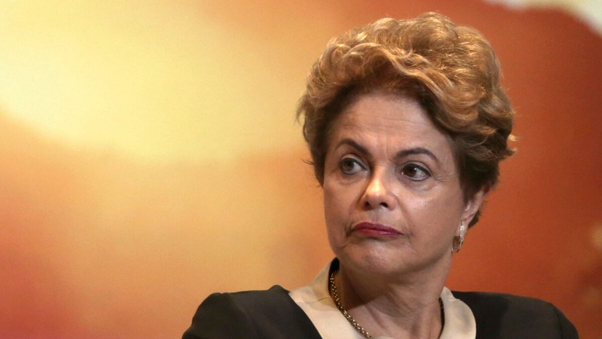 Comissão do Senado brasileiro analisa impugnação contra Dilma Roussef