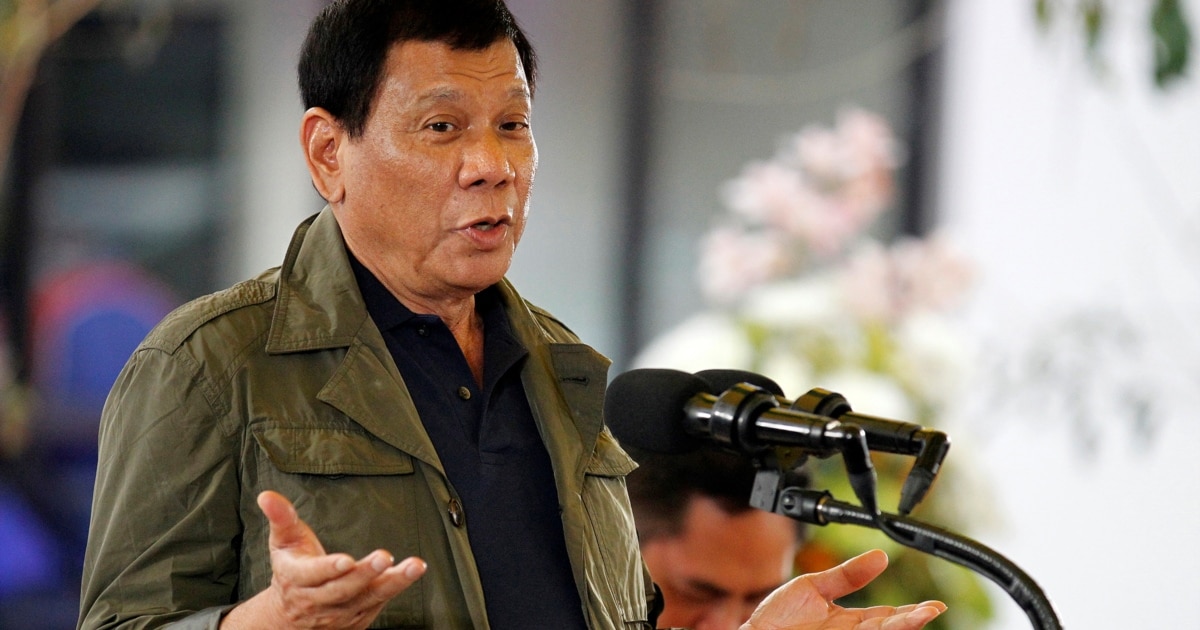 Wary of China, Duterte Tells Navy to Build 'Structures' East of Philippines