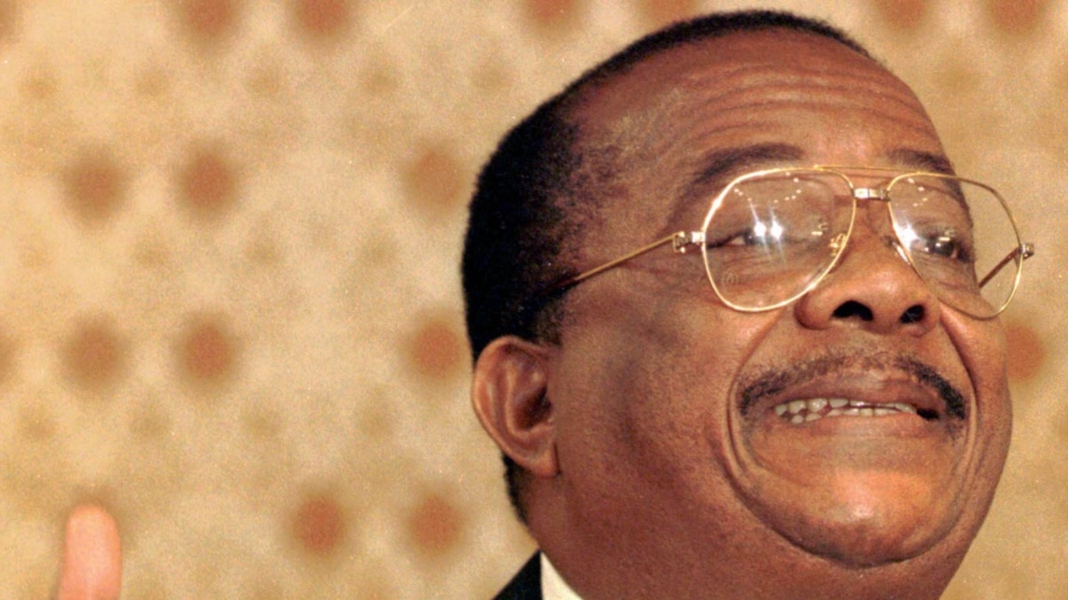 Antoine-Gabriel Kyungu Wa Kumwanza joint par Eddy isango