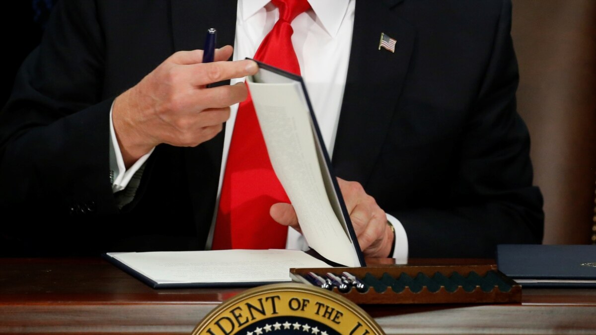 Text of President Trump's Executive Order on Border Security and ...