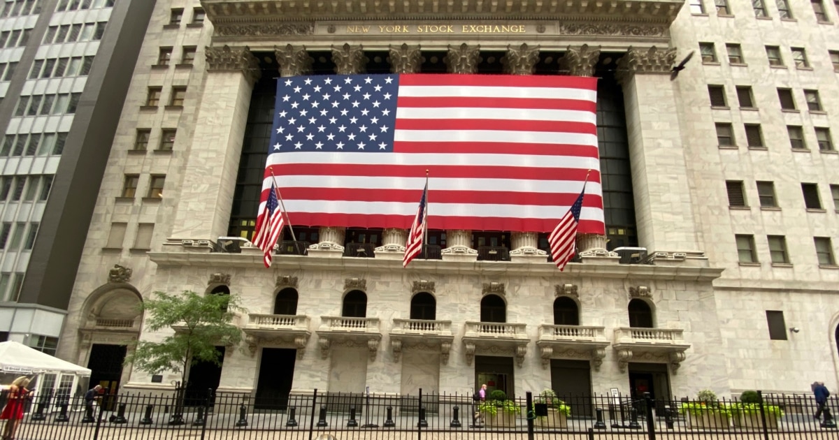 Dow Jones Industrial Average Reaches 30,000 for First Time