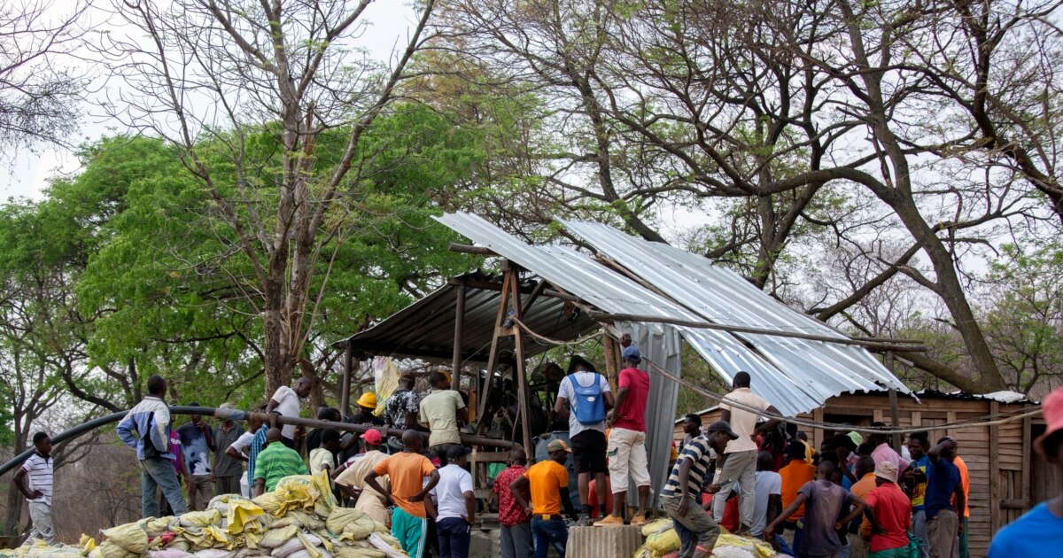 VP: Death Toll in Zimbabwe Gold Mine Collapse Expected to Rise to 13