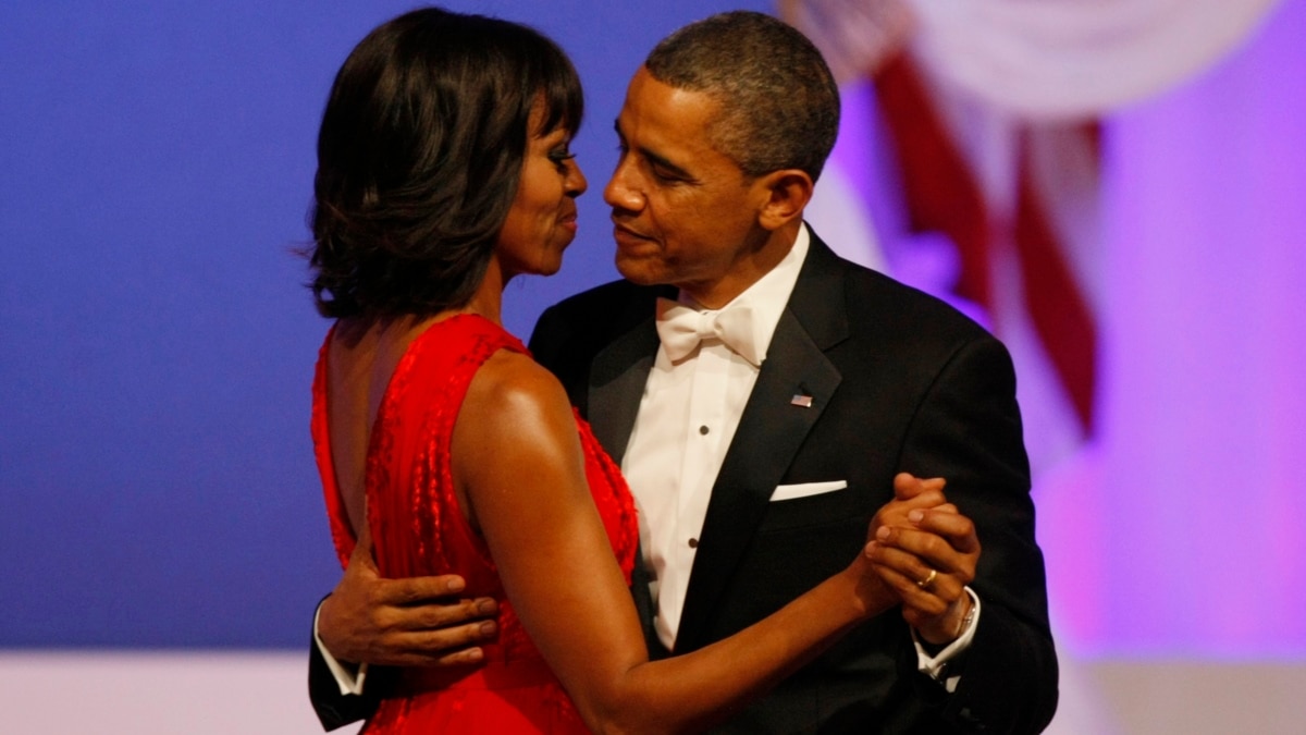Obamas Dance at Inaugural Balls