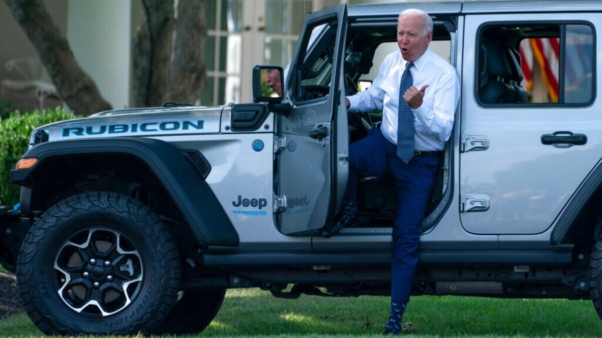 Biden Aims for 50 Percent New Electric Vehicles by 2030