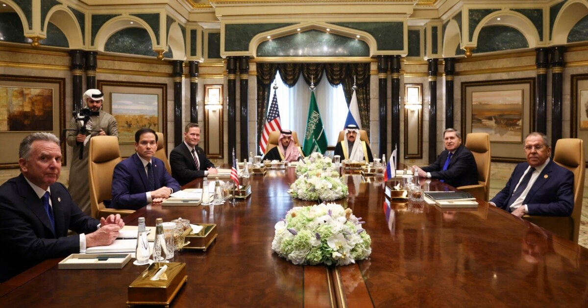 Amerika n'Uburusiya Byatangiye Kuganira ku Kibazo cy'Intambara muri Ukraine