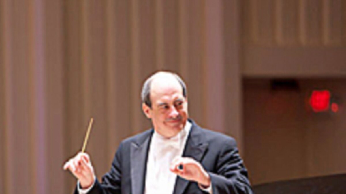 Conductor Marks Decade Nurturing New American Music