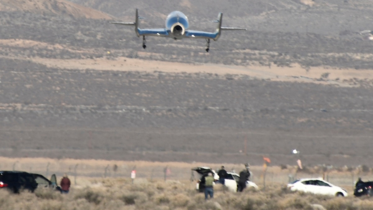 Virgin Galactic Takes Crew of 3 to Altitude of 55 Miles