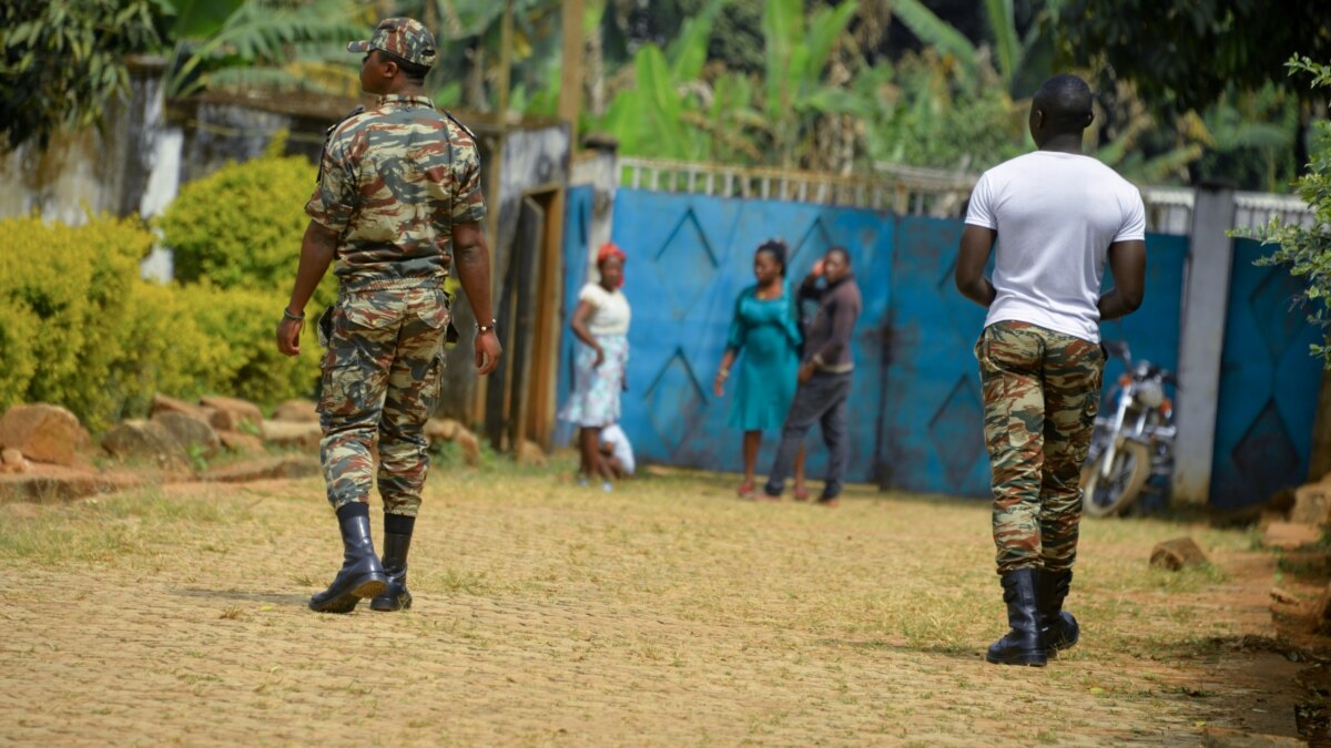 Hundreds Flee English-Speaking Parts of Cameroon Amid Violence