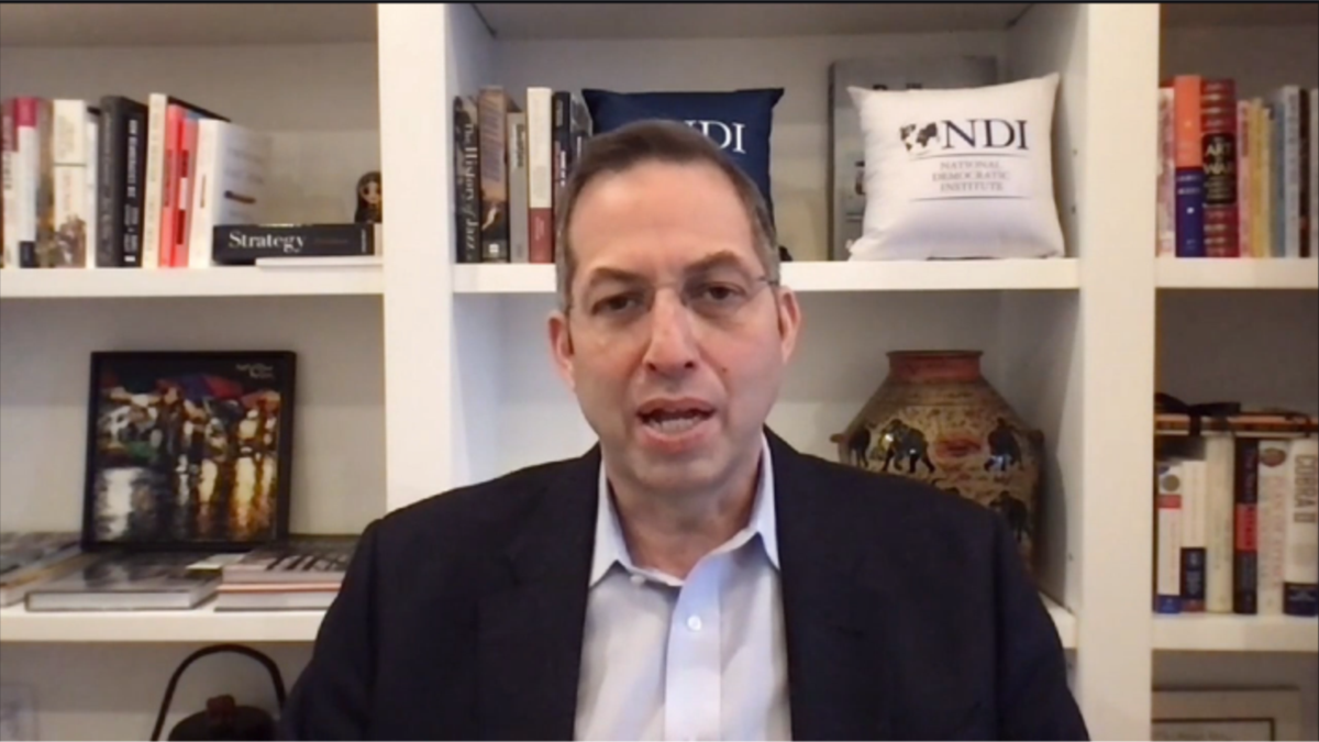 မြန်မာစစ်အာဏာသိမ်းမှုအပေါ် သံအမတ်ဟောင်း Derek Mitchell အမြင်