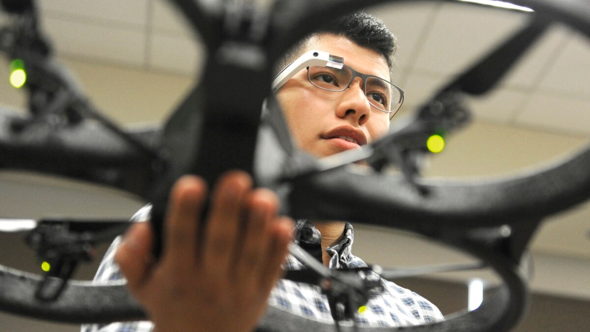 Flying Robots Are Coming to US Universities