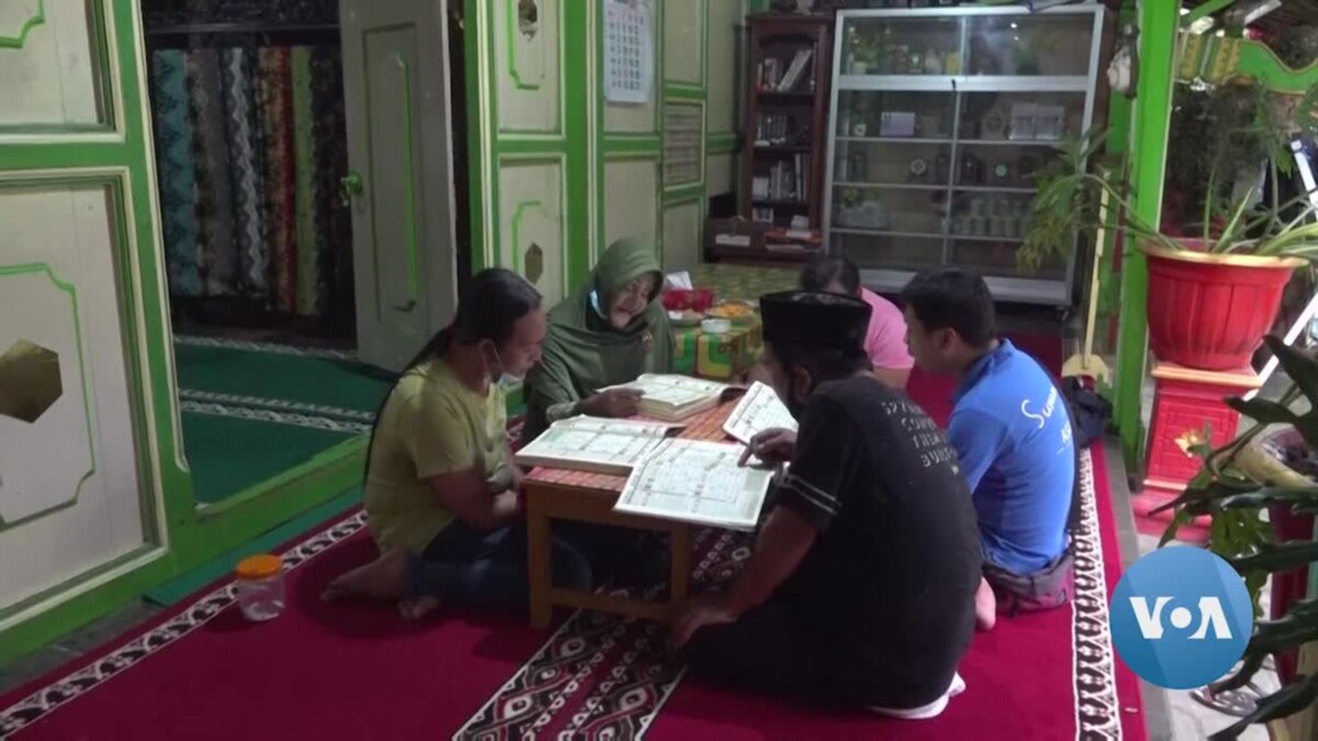 Muslim School for Transgender Women Provides Religious Studies and Safe ...