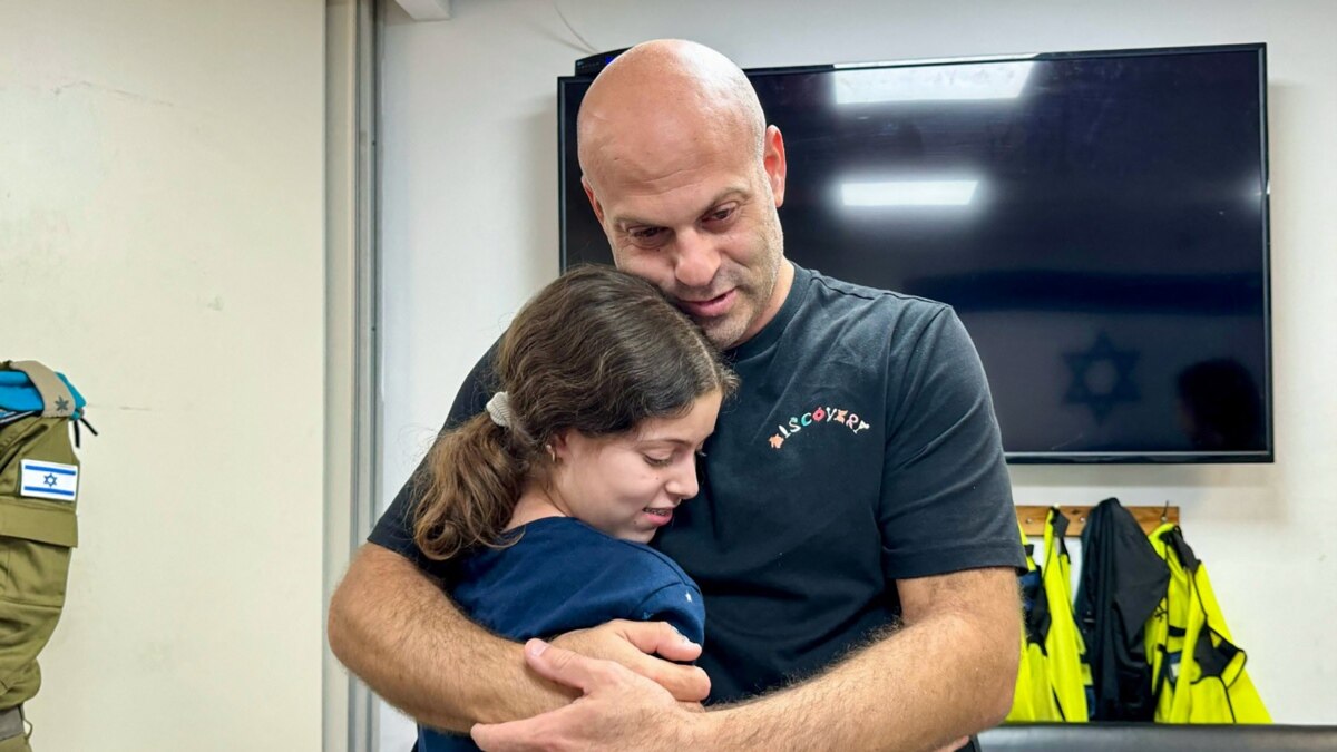 Hamas bàn giao thêm một nhóm con tin Israel và Thái Lan