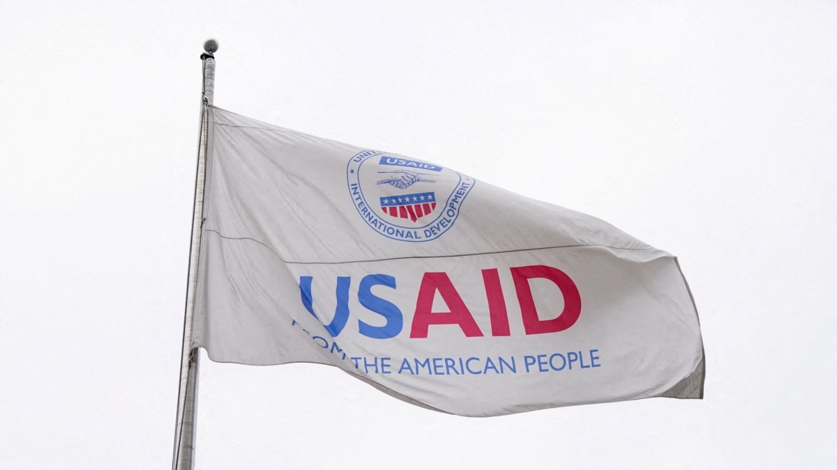Việt Nam ‘hết sức quan tâm’ về việc Mỹ đình chỉ hoạt động của USAID | VOA