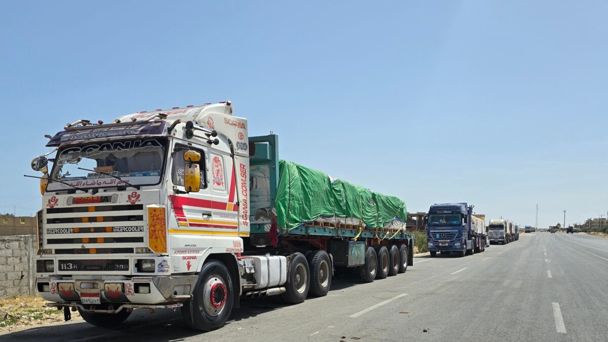 Egypt sends relief trucks to Gaza