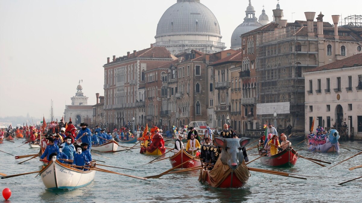Venice Throws Wild Party Before Lent