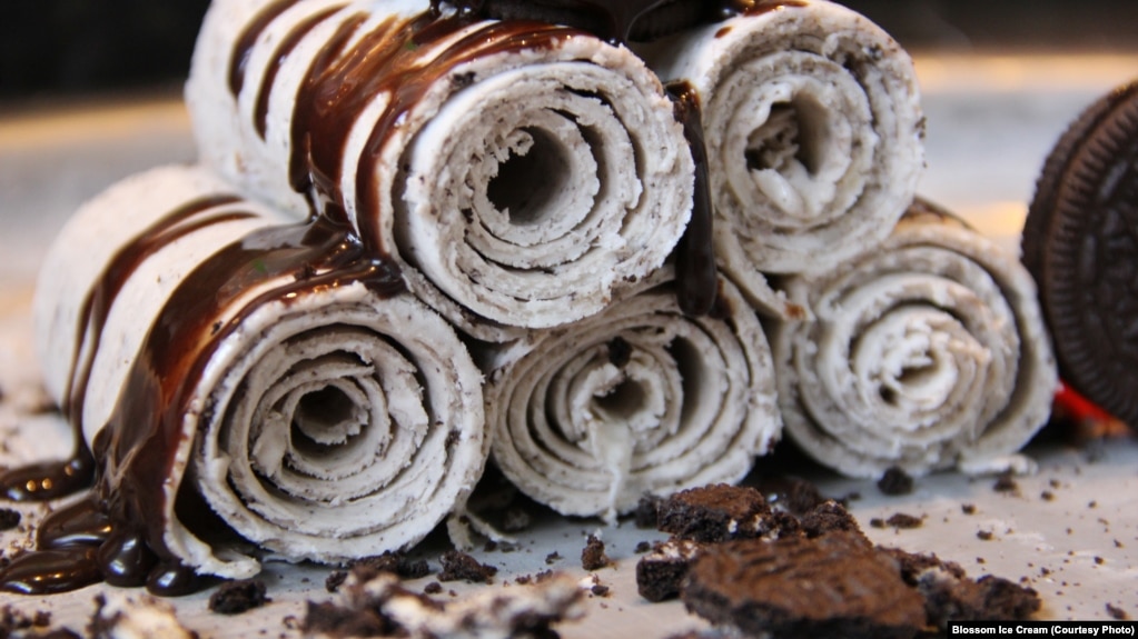 Oreo Ice Cream Roll Recipe
