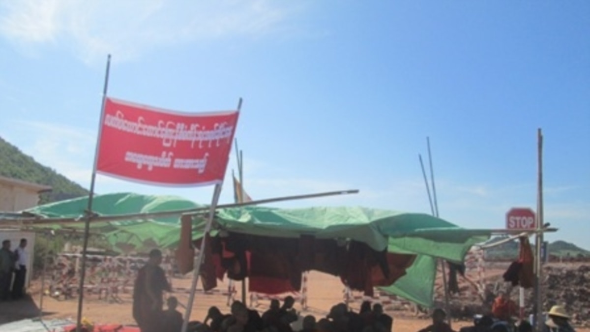 Burmese Protest Continues in Defiance of Government