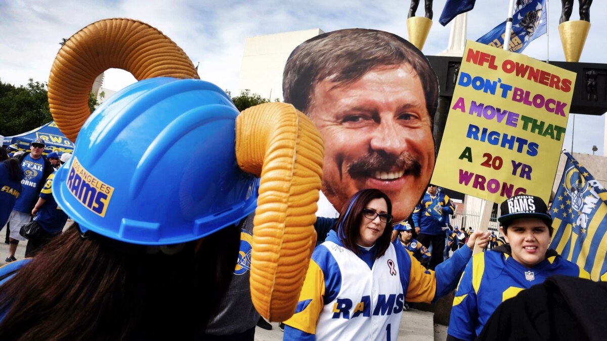 NFL Owners Approve Moving Rams Back to Los Angeles