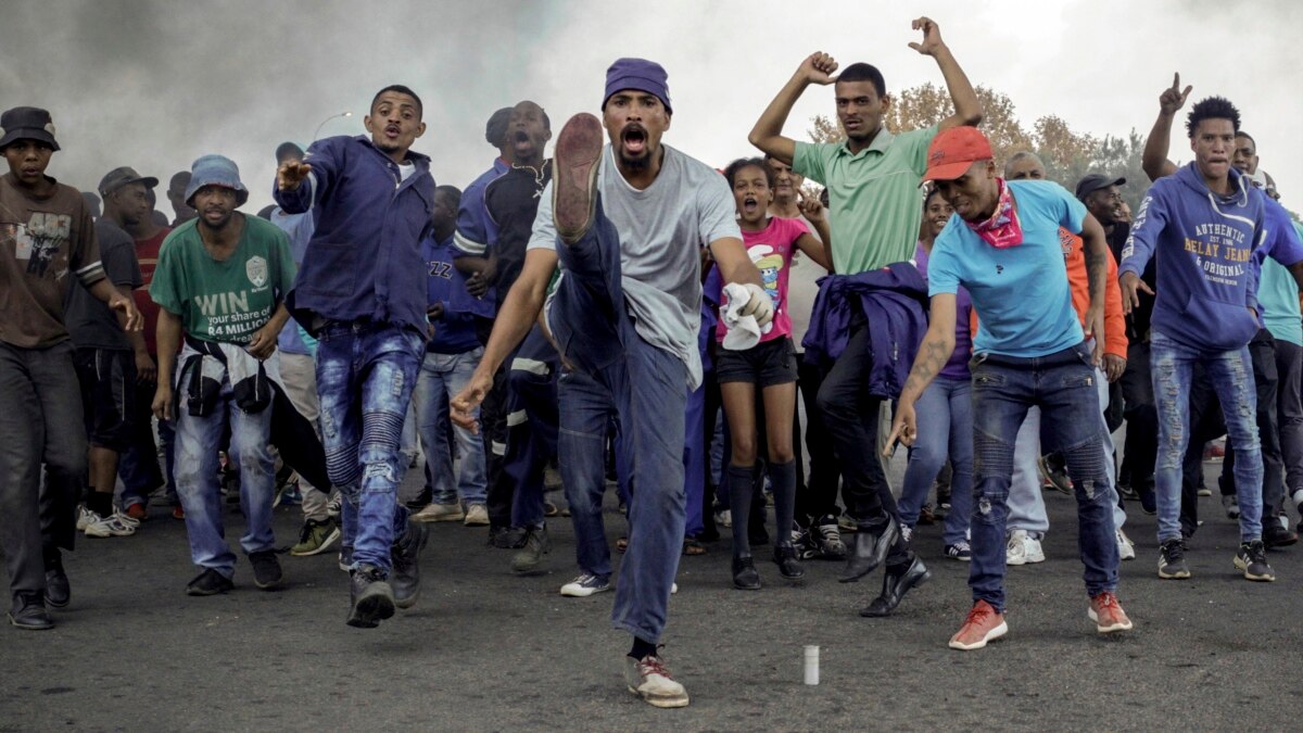 South African Protests over Jobs, Housing Spread to Capital