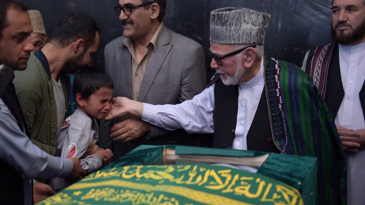 Hundreds of Afghans Attend Funeral of Slain Journalist