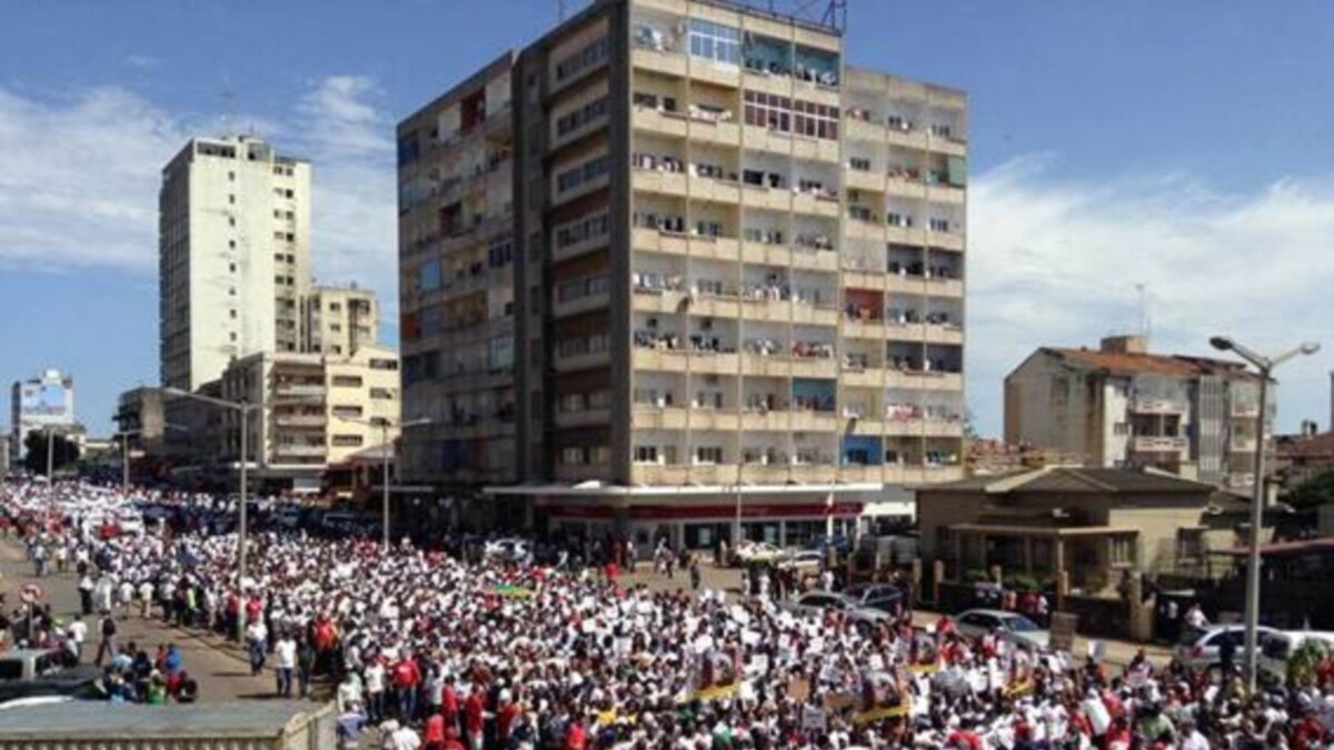 MOÇAMBIQUE - Marcha pela Paz e Contra Onda de Sequestros