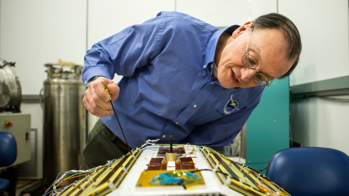 Scientists Study Eyes of Hurricanes to Predict Their Intensity