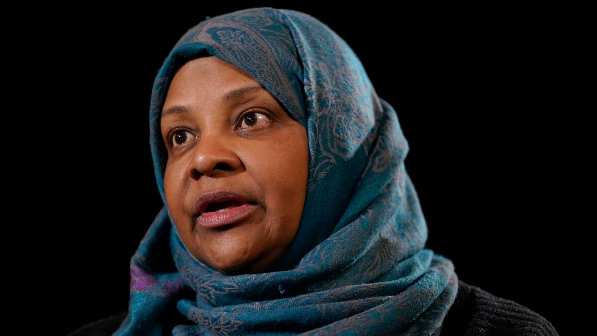 US-Born Iranian Newscaster Arrives Back in Iran