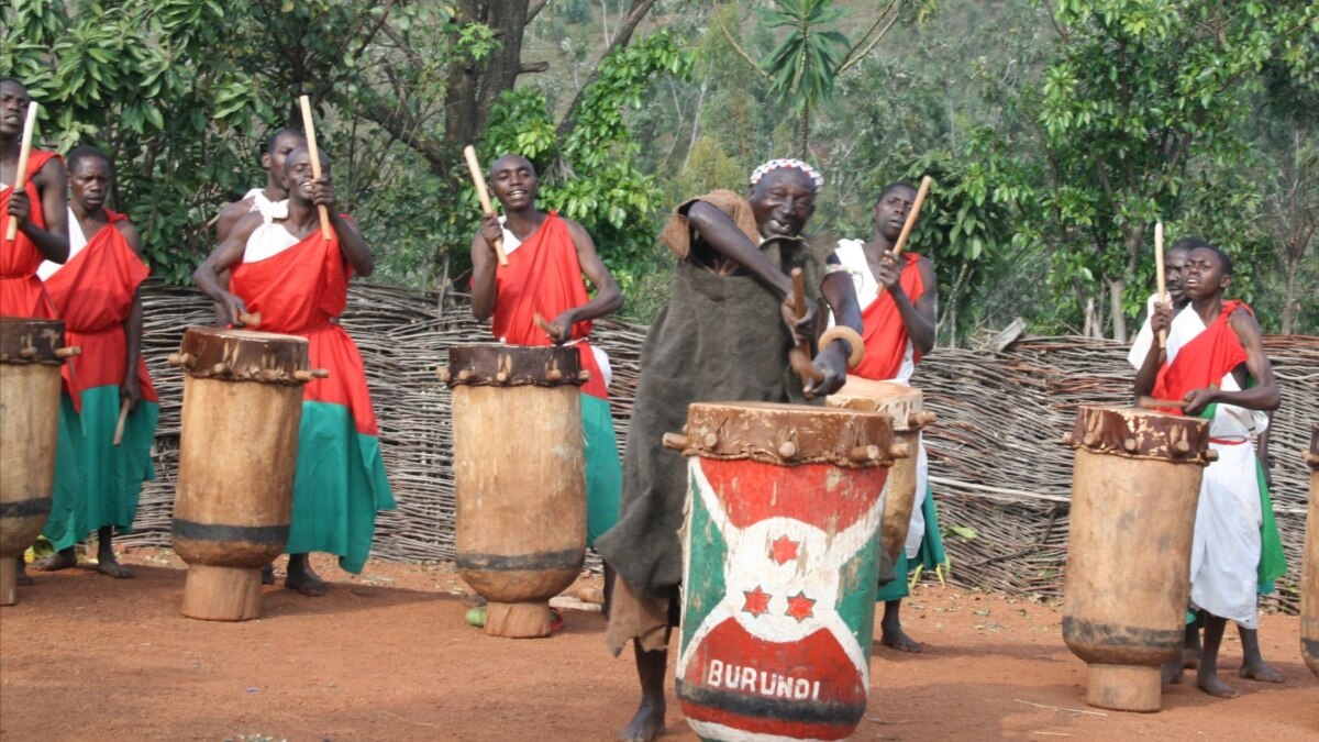 Uruhare rw’abahanzi mu bibazo by’Uburunfi