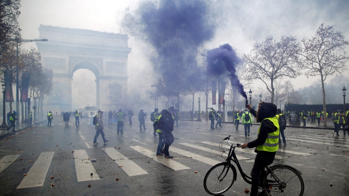 France’s ‘Art of Insurrection’ Perplexes Macron