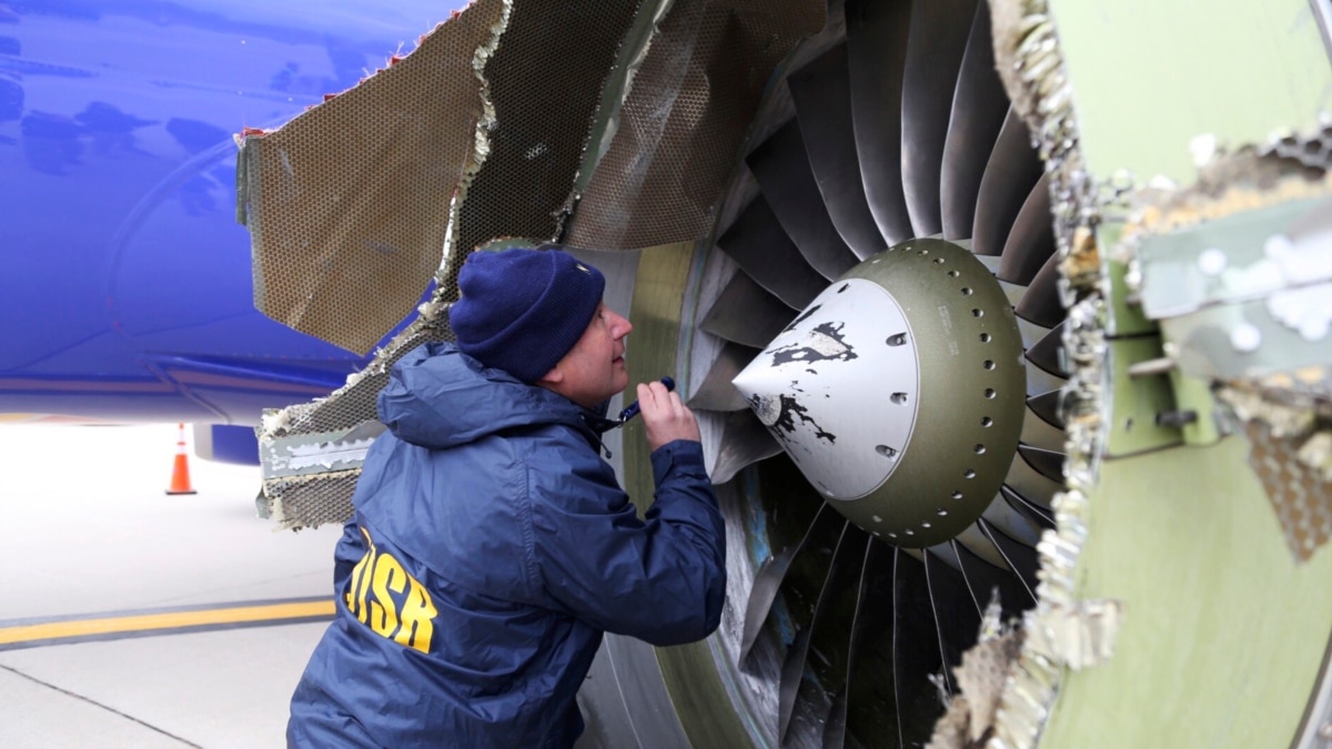 US Orders Engine Inspection after Deadly Airplane Accident