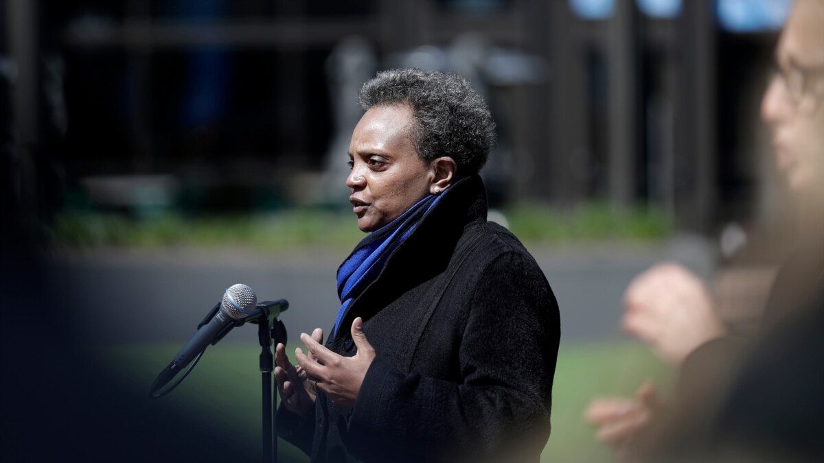 Chicago Mayor: City Intends to Cooperate as Trump Sends Federal Agents