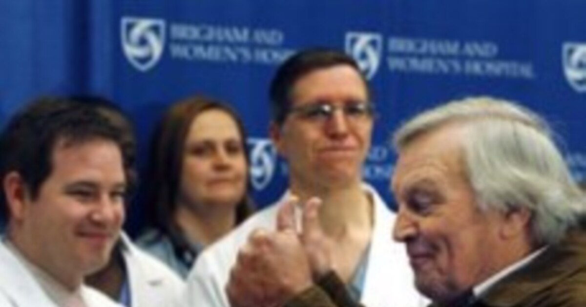 US Doctors Perform Full-Face Transplant