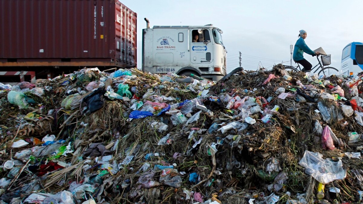 Companies Make Gas from Garbage