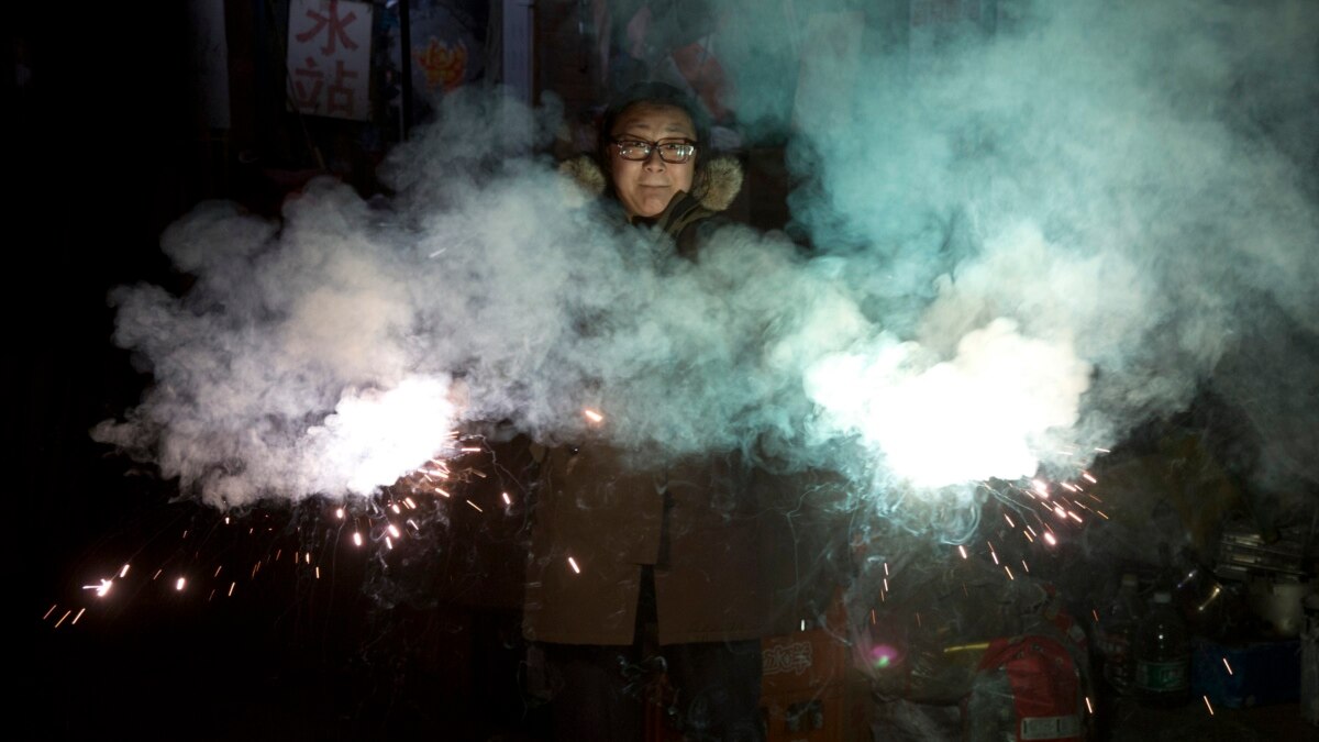 Lunar New Year Fireworks Push Beijing Smog to Dangerous Levels