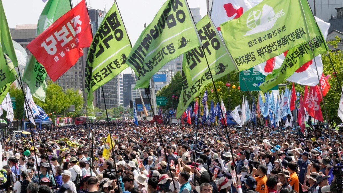 Ширум Азија и Европа се одржуваат првомајски собири со повик за поголеми работнички права