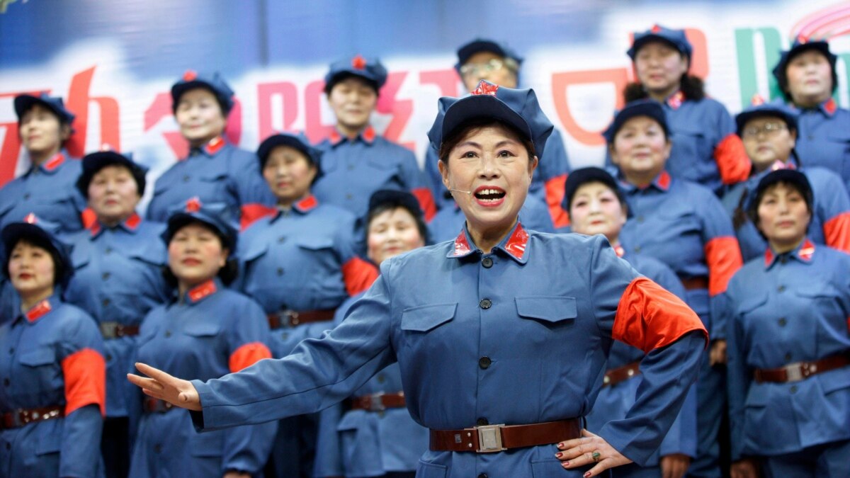 Q&A with Sean Metzger: Chinese Fashion in the International Eye