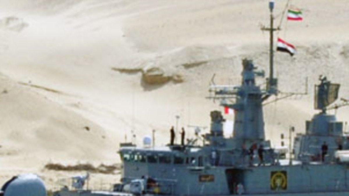 Iranian Naval Vessels Pass through Suez Canal
