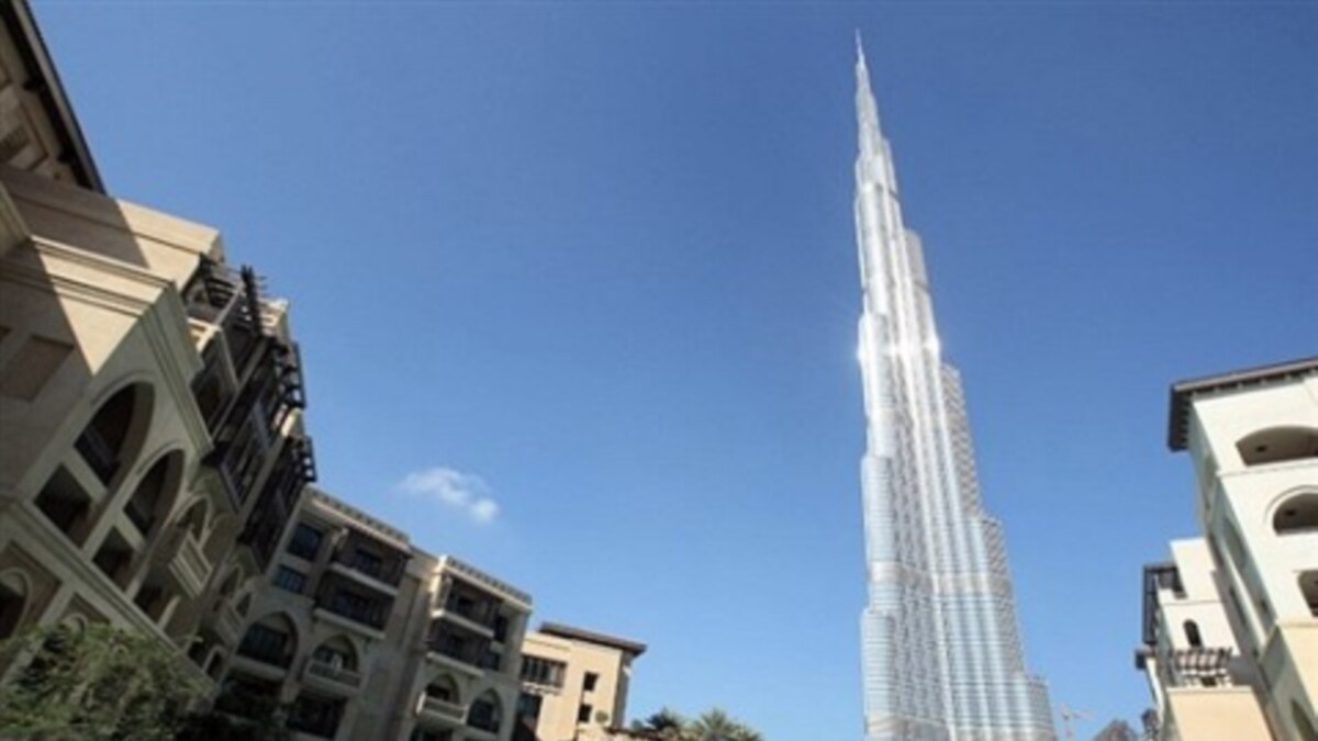 Dubai's Khalifa Tower, World's Tallest Building, Opens with Fanfare
