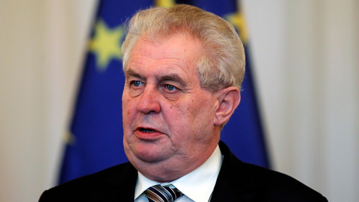 Czech President Swears In Cabinet in Showdown with Parliament