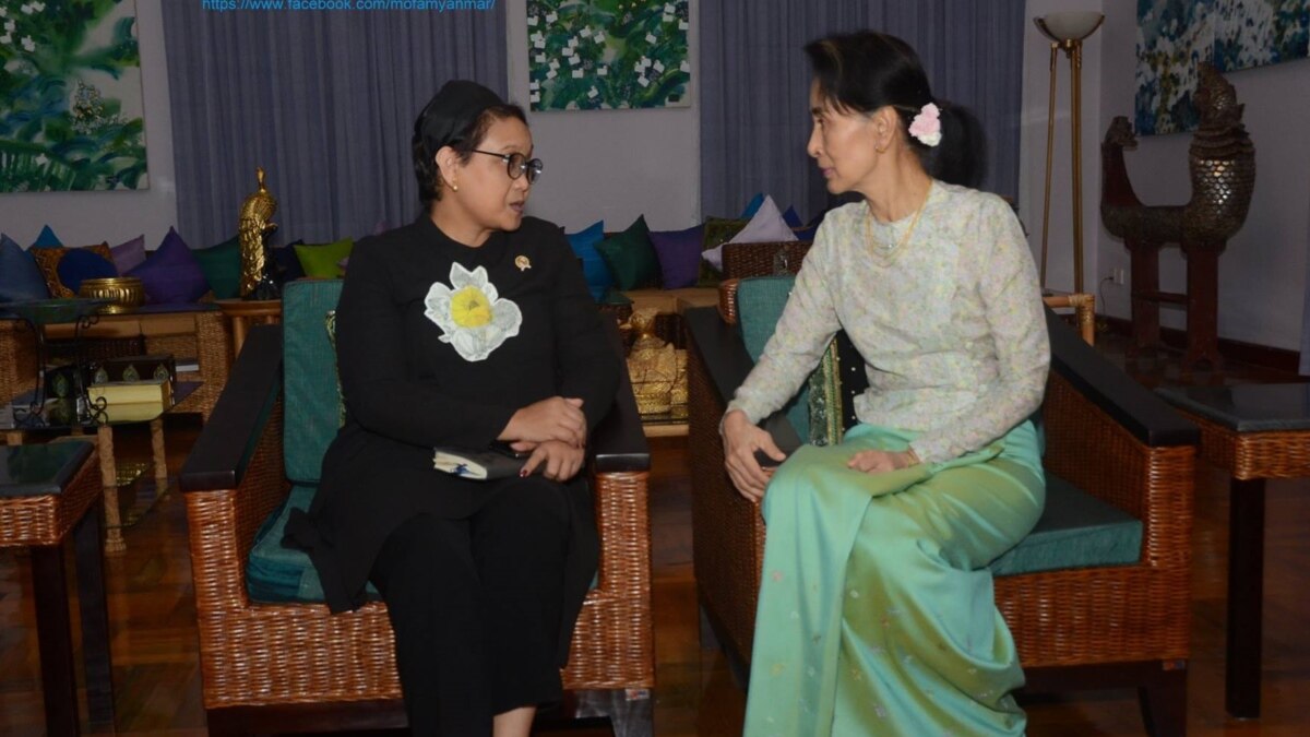 အင်ဒို မြန်မာ နိုင်ငံခြားရေးဝန်ကြီးနှစ်ဦး ရခိုင်အရေး ဆွေးနွေး