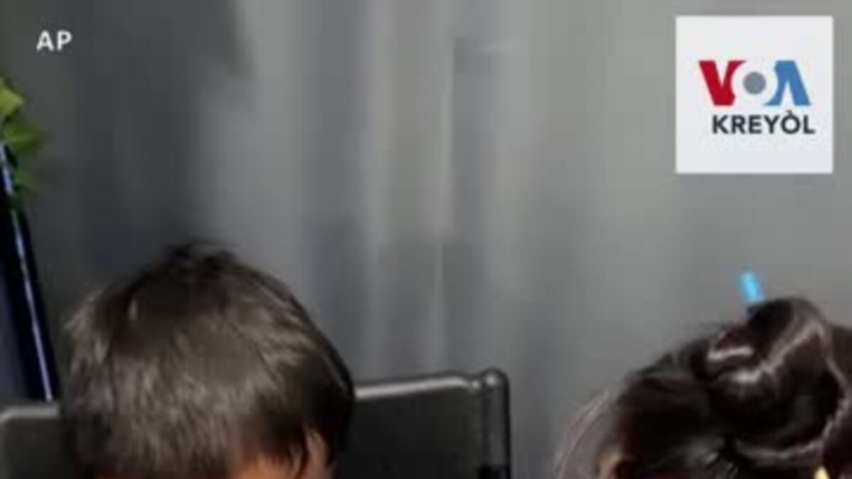 Vaksen Kont COVID-19 Kòmanse pou Timoun yo Nan Eta Kalifòni