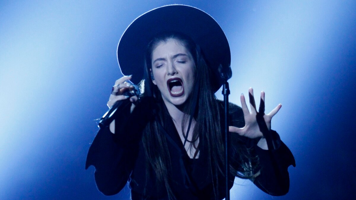 Lorde Releases Single for 'Hunger Games' Soundtrack Lorde Releases Single for 'Hunger Games' Soundtrack
